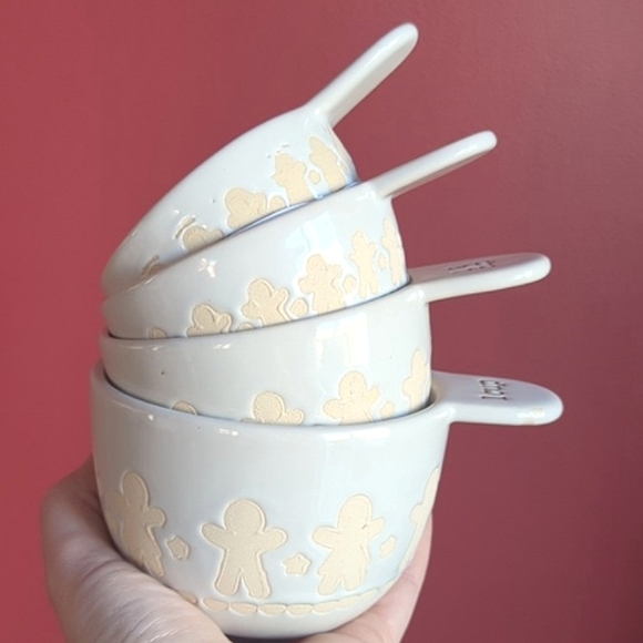Rae Dunn | Accents | Bakehouse Gingerbread Man Measuring Cup Set ...
